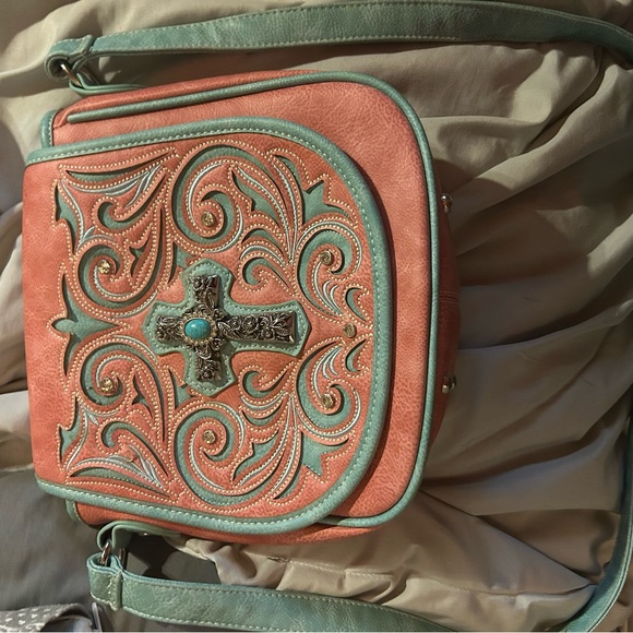 Montana West | Bags | Woman Crossbody Carry Concealed Weapon Purse ...